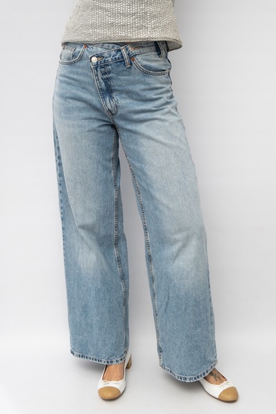 ZARA Cross Over High Waisted Jeans