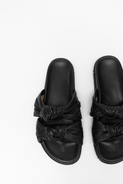 Dear Frances Soft Leather Knot Slides