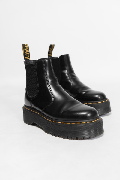 Doc Martens 2976 QUAD SMOOTH LEATHER PLATFORM CHELSEA BOOTS