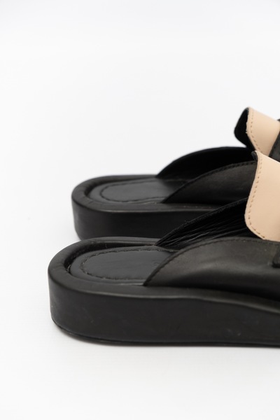 Amble Leather Slides Black White